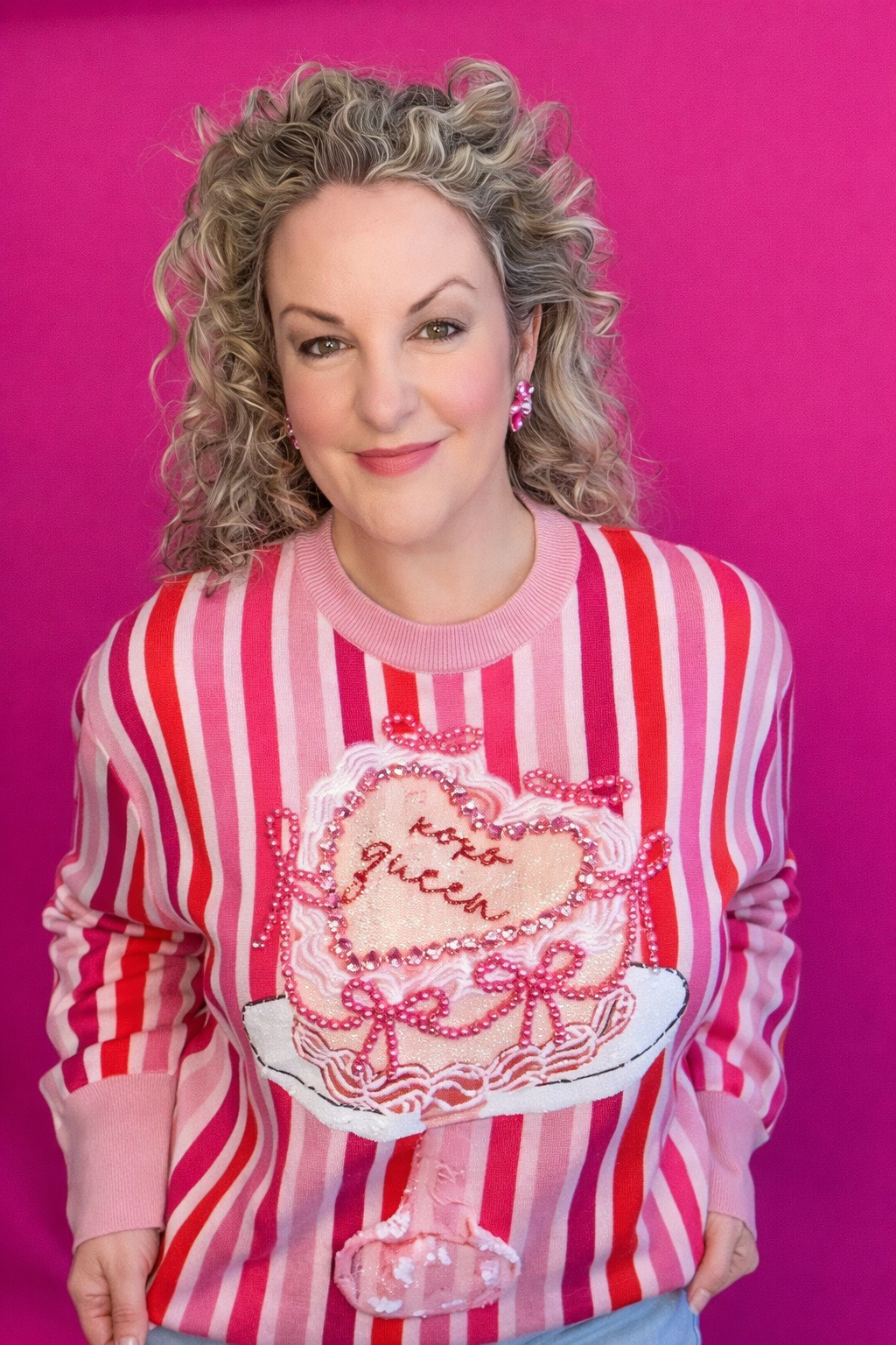 Queen of Sparkles - Valentine's Pink Striped 'XOXO Queen' Heart Cake S ...